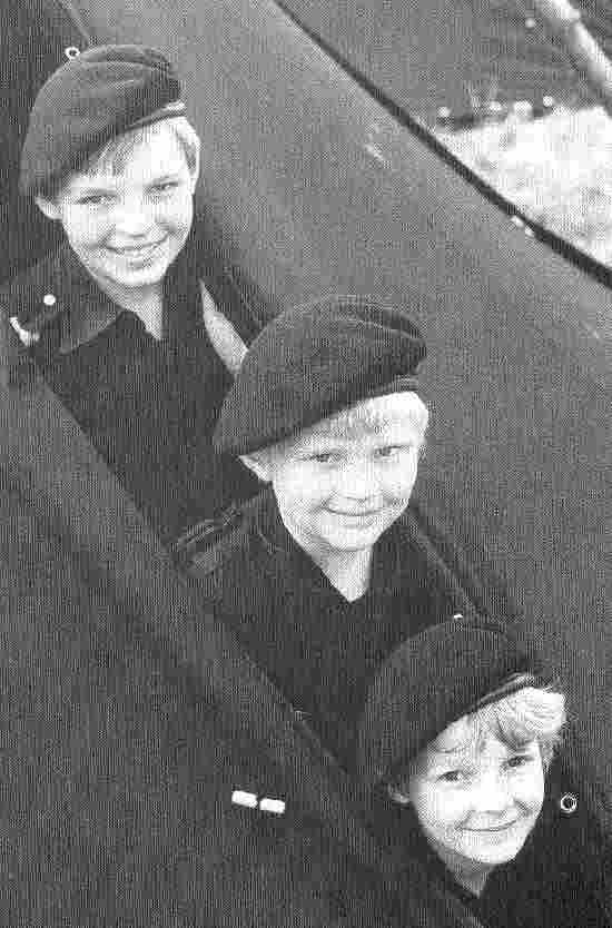 boys historical uniforms headwear: berets--German trends