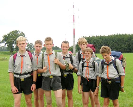 Belgium VNJ youth uniforms : activities hiking