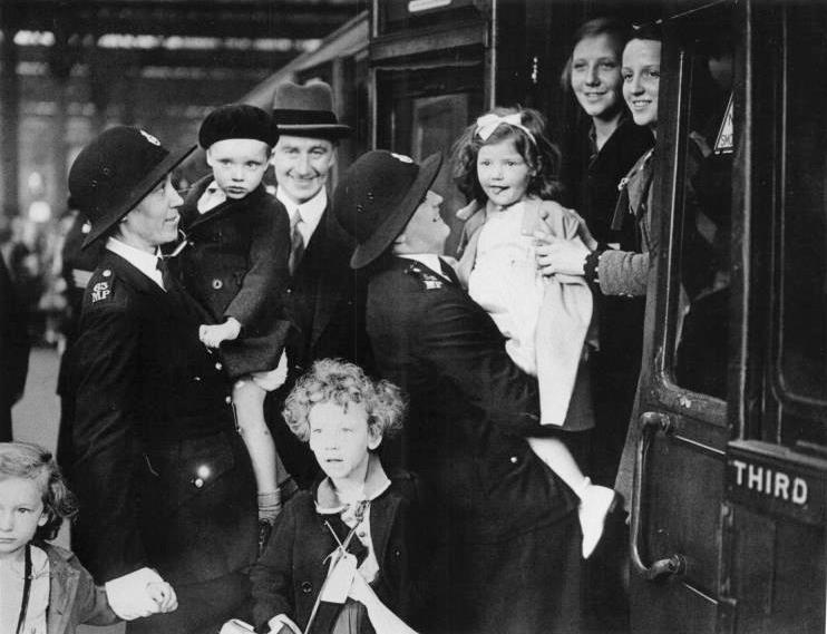 World War II: Second British Evacuation -- scenes